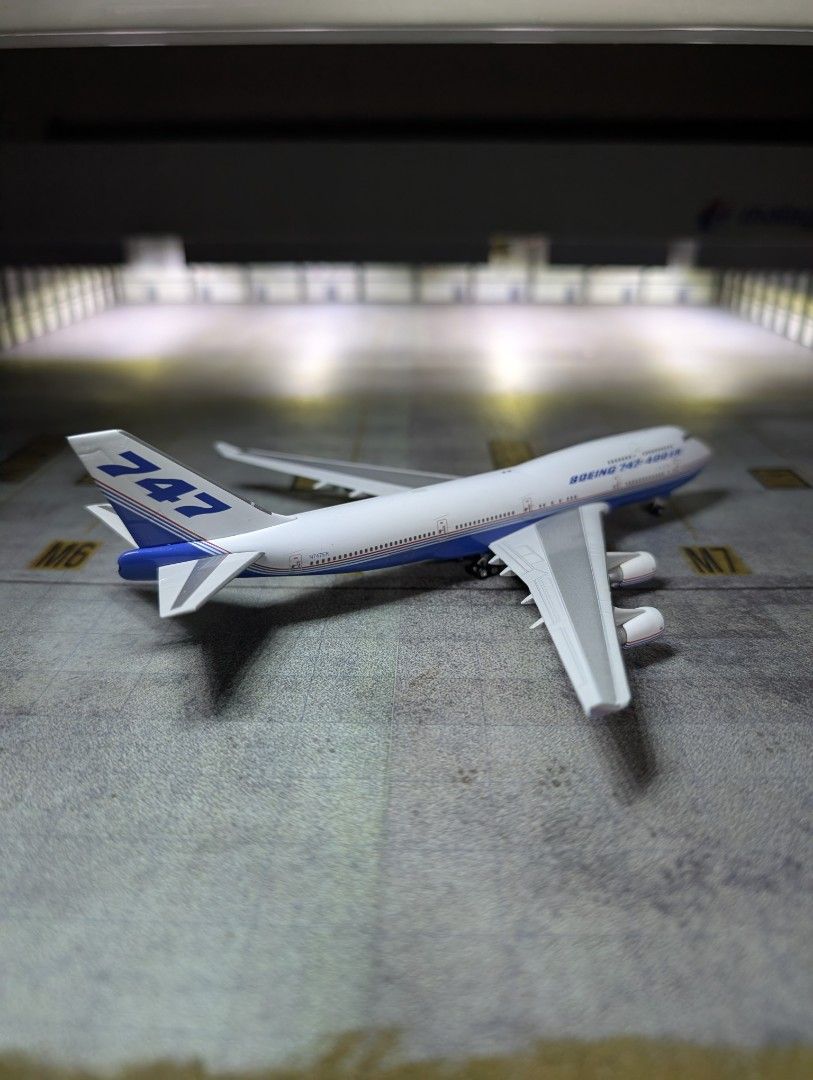 1:400 Phoenix Boeing House Colors Boeing 747-400ER, Hobbies & Toys ...