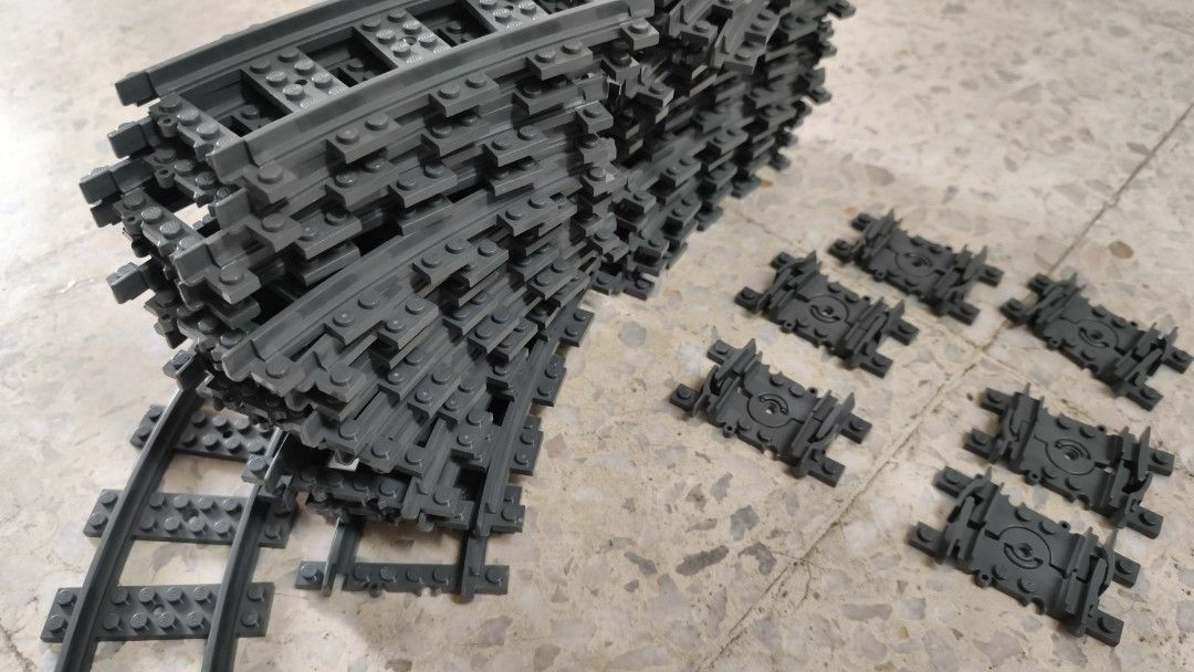 32pcs curve and 6pcs flexible joint LEGO TRAIN TRACKS, Hobbies & Toys ...
