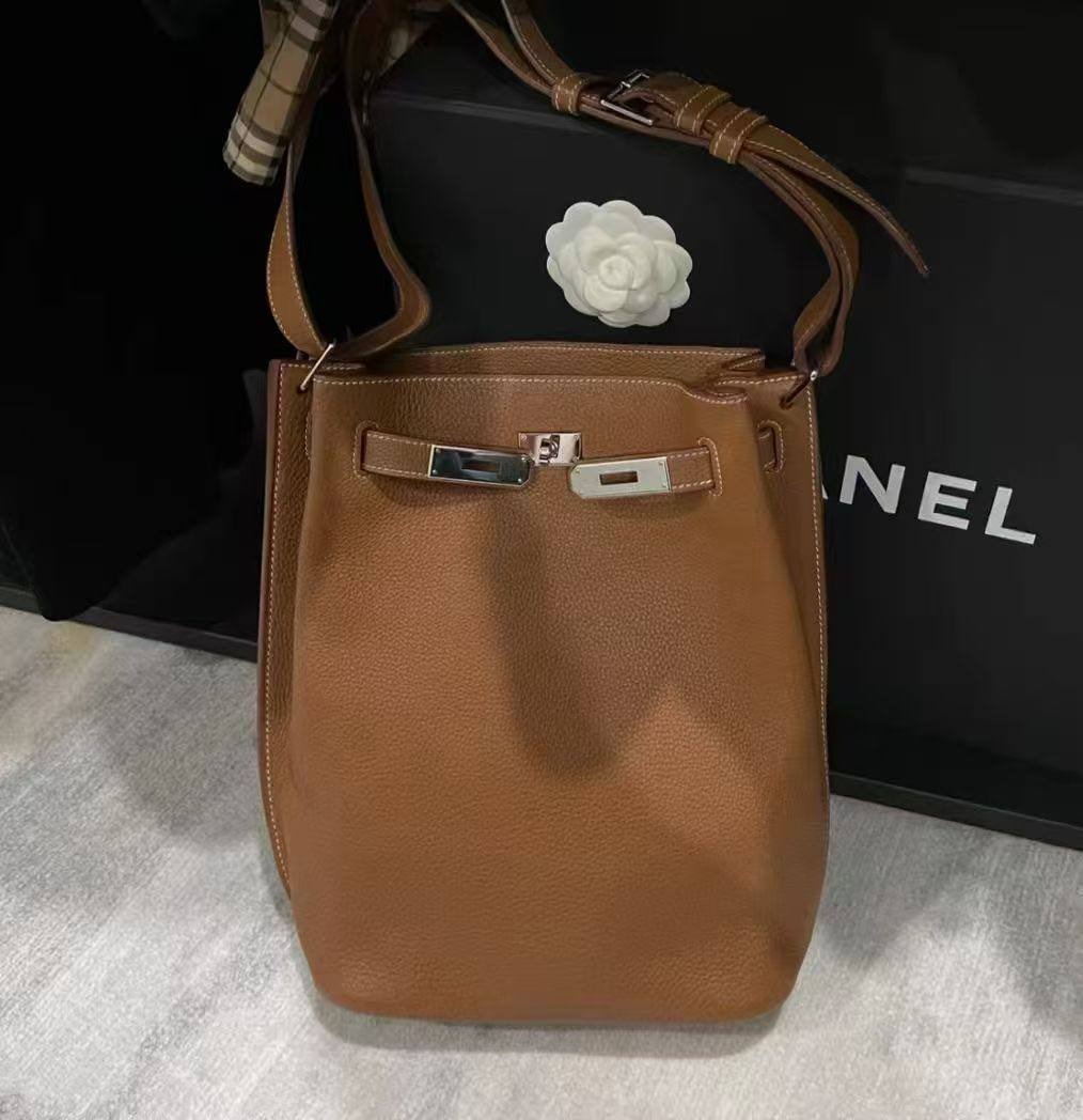 💯 Authentic Hermes So Kelly 22. Stamp square L, Luxury, Bags & Wallets ...