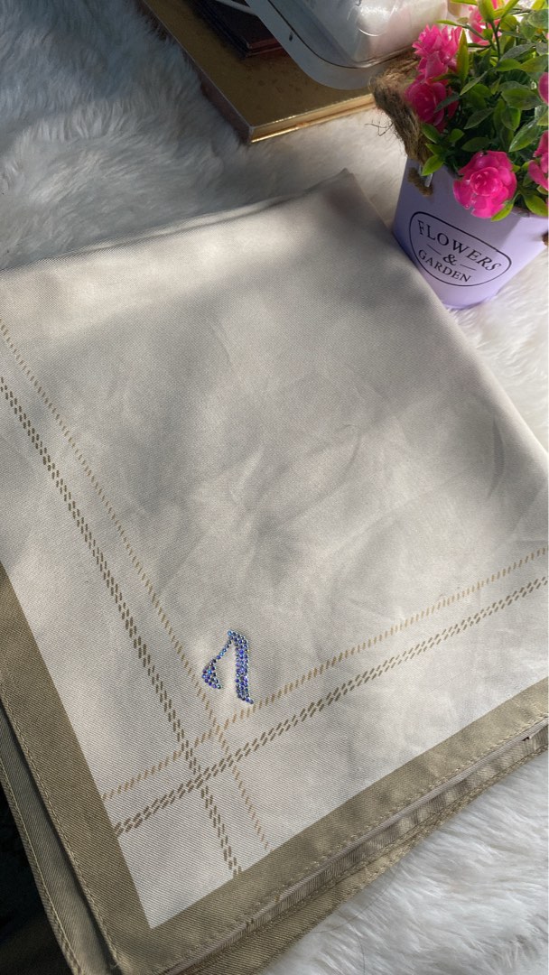 100% Authentic ariani square Spectra 189 Twill Border Mini, Women's ...
