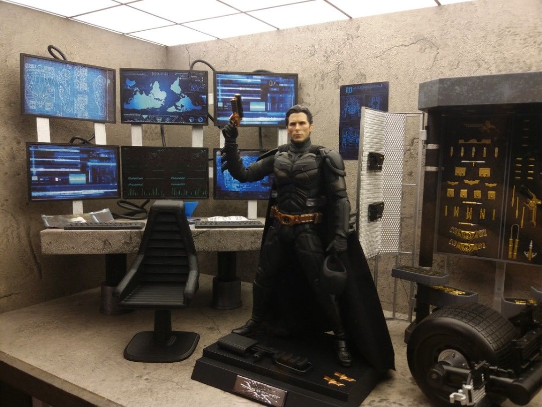 PC Wall cabinet Batman and catwoman 1/12 inart The Dark Knight Diorama ...