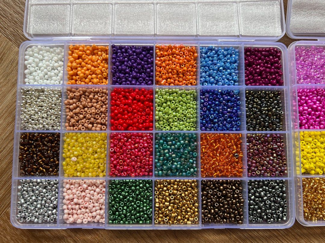 Bead Kit with Assorted Colors and Accessories, Hobbies & Toys ...