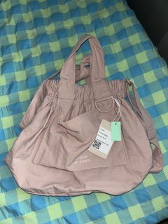 BTV Micro Dumpling in Cream/Red/Blue, Women's Fashion, Bags & Wallets ...