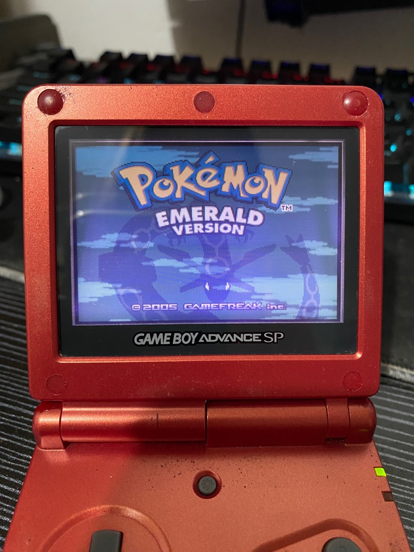 Game Boy Advance SP - Pokemon Emerald Version, Video Gaming, Video ...