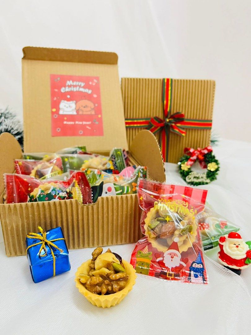Mixed Fruit Nut Tart Gift Box, Food & Drinks, Homemade Bakes on Carousell
