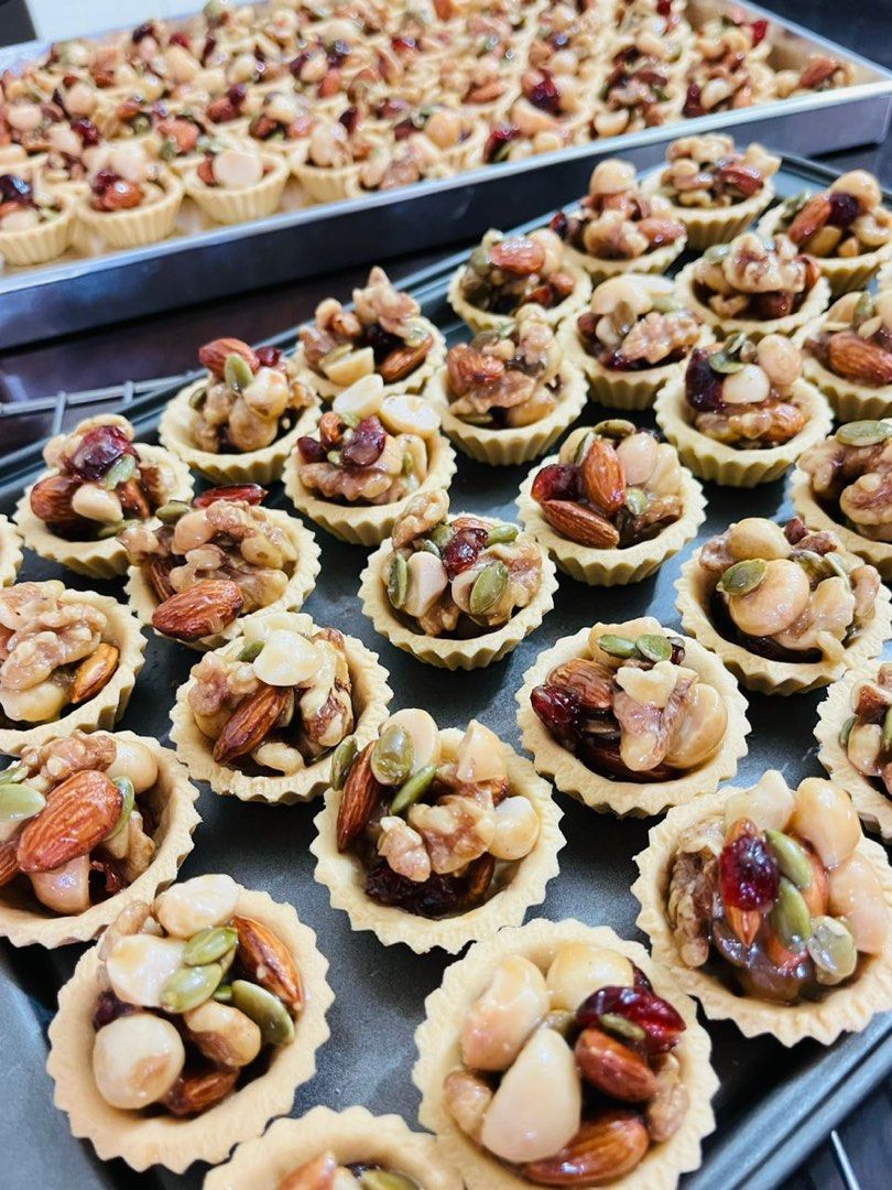 Mixed Fruit Nut Tart Gift Box, Food & Drinks, Homemade Bakes on Carousell