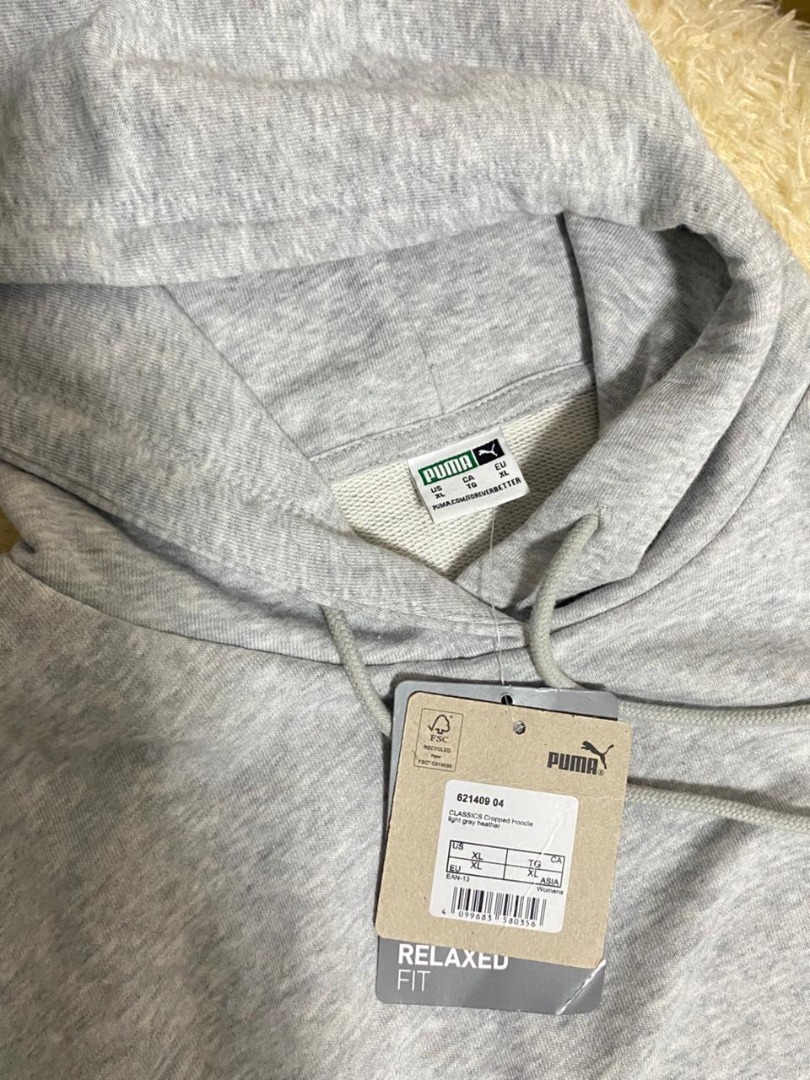 PUMA Hoodie crop abu abu, Fesyen Wanita, Pakaian Wanita, Atasan di ...