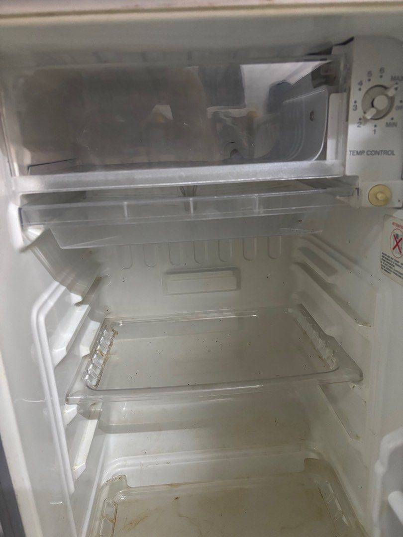 Sanyo Mini Refrigerator, TV & Home Appliances, Kitchen Appliances ...