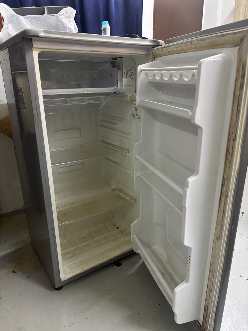 Sanyo Mini Refrigerator, TV & Home Appliances, Kitchen Appliances ...