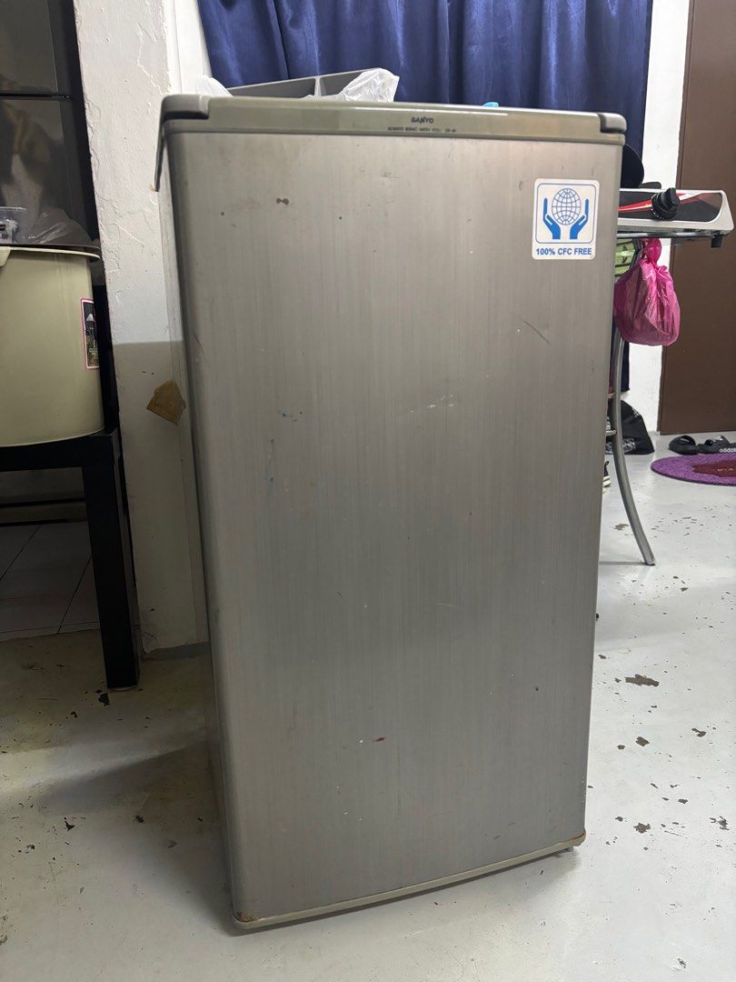 Sanyo Mini Refrigerator, TV & Home Appliances, Kitchen Appliances ...