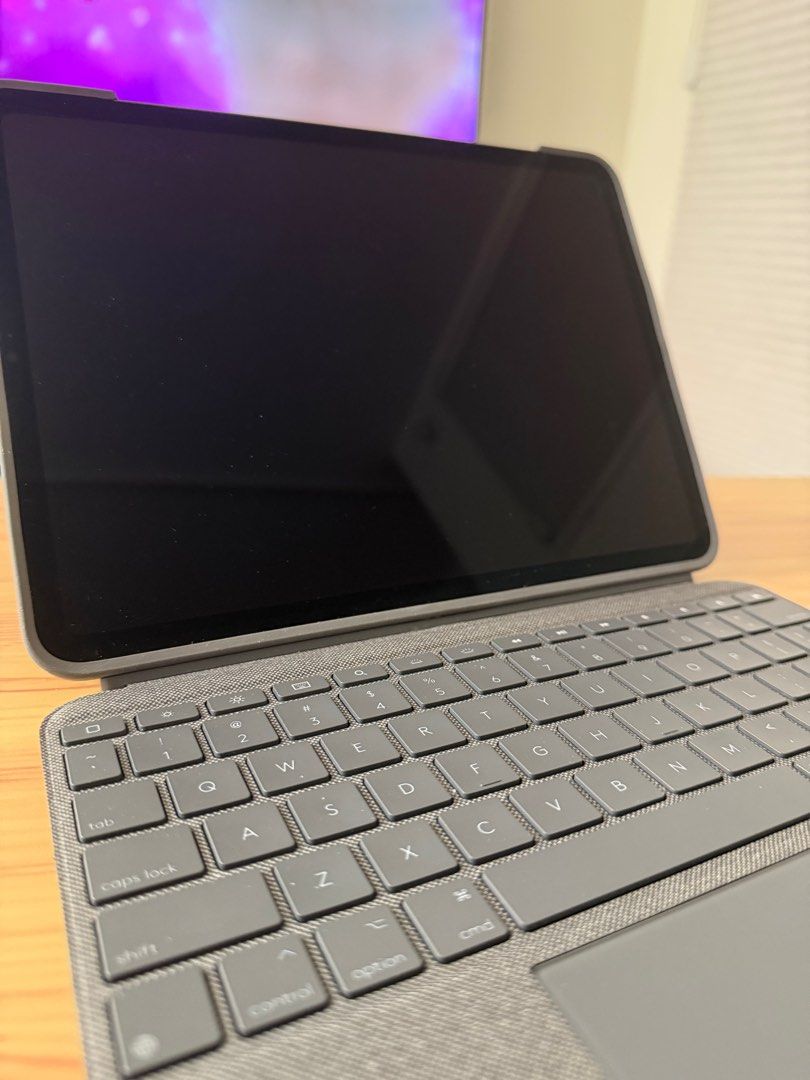 [95新]極少用iPad Pro 11吋(M1 )送Logi Keyboard, 電腦＆科技, 手提電腦 - Carousell