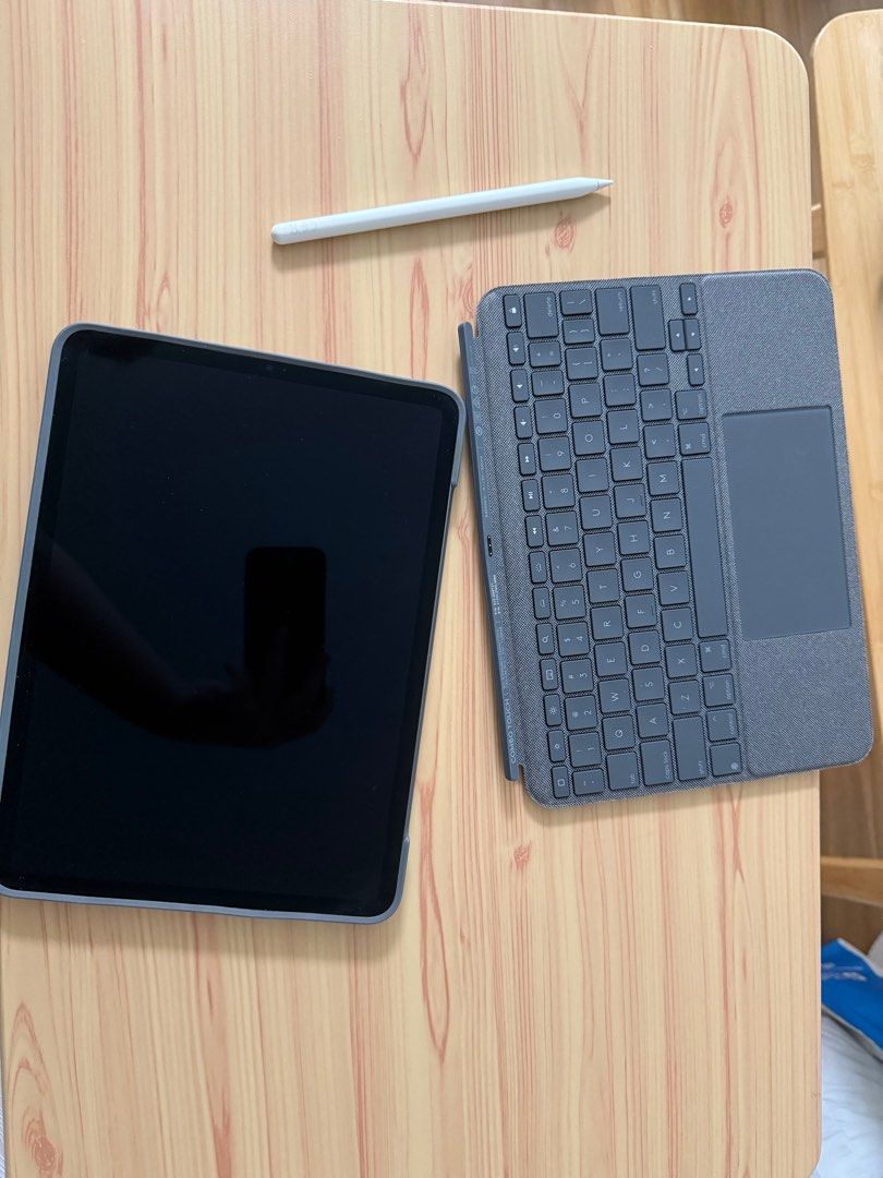 [95新]極少用iPad Pro 11吋(M1 )送Logi Keyboard, 電腦＆科技, 手提電腦 - Carousell