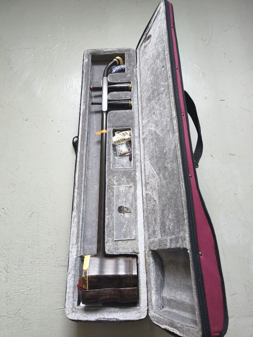 胡涵柔血檀二胡 Hu Han Rou xuetan erhu, Hobbies & Toys, Musical Instruments on ...