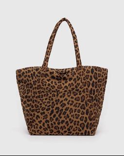 Baggu Cloud Carry On in Black, Women's Fashion, Bags & Wallets, Tote ...