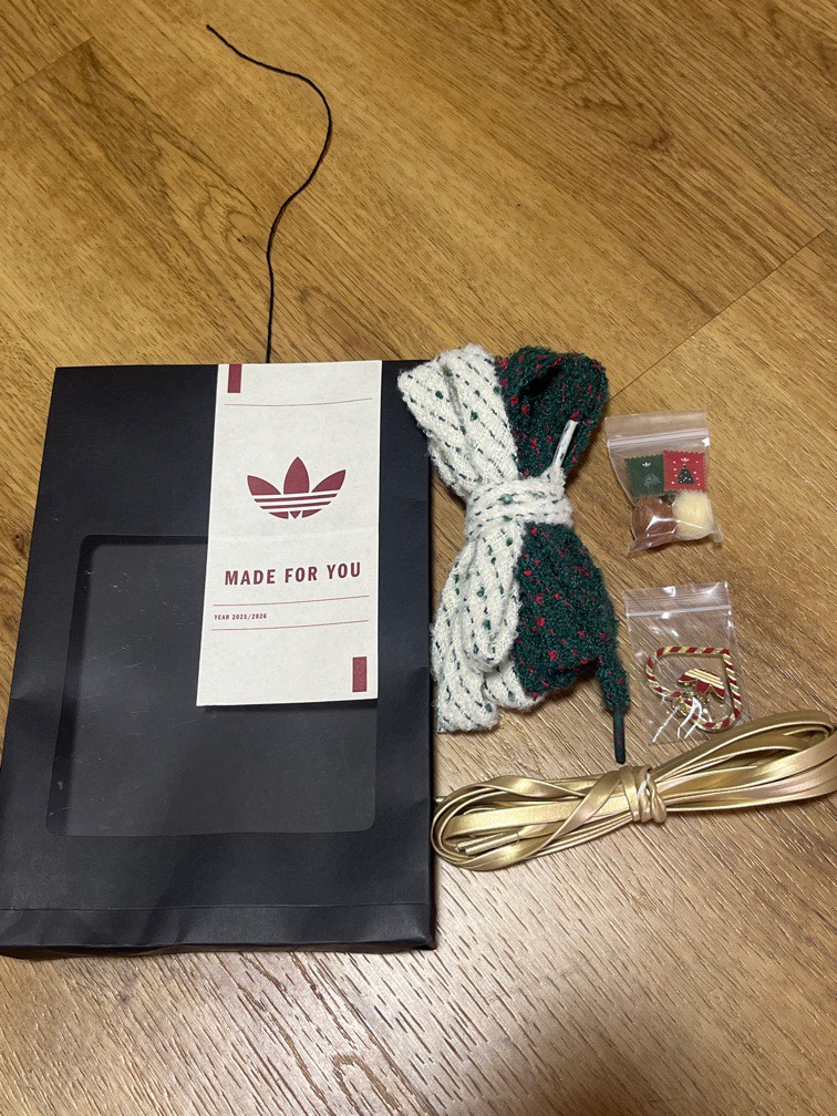 BN Adidas Christmas exclusive shoelace & accessories 2025 2026, Men's ...