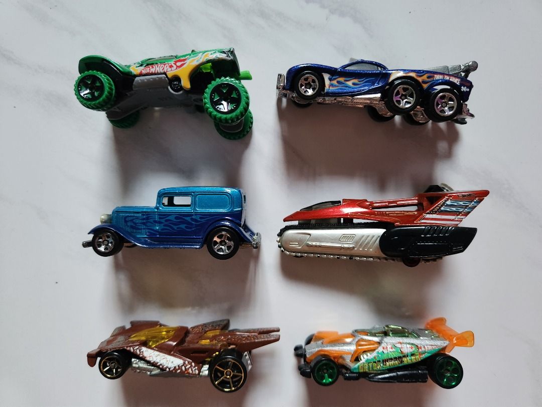 Hot Wheels Da'Kar , Tow Jam , Ford Delivery , Tread Air , RD-02 , Buzz ...