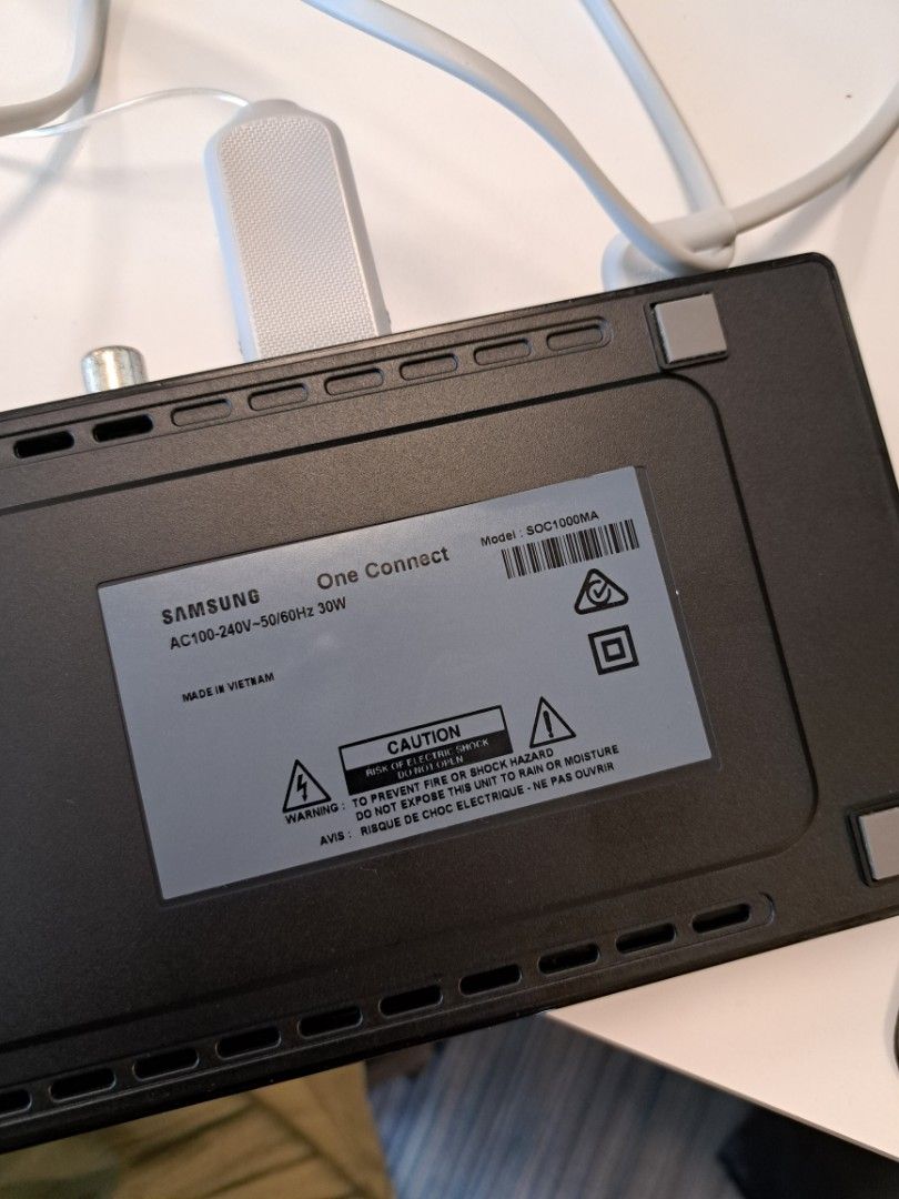 Samsung One connect box, TV & Home Appliances, TV & Entertainment, TV ...