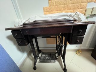 Vintage Butterfly (无敌牌) Sewing Machine, TV & Home Appliances, Other ...