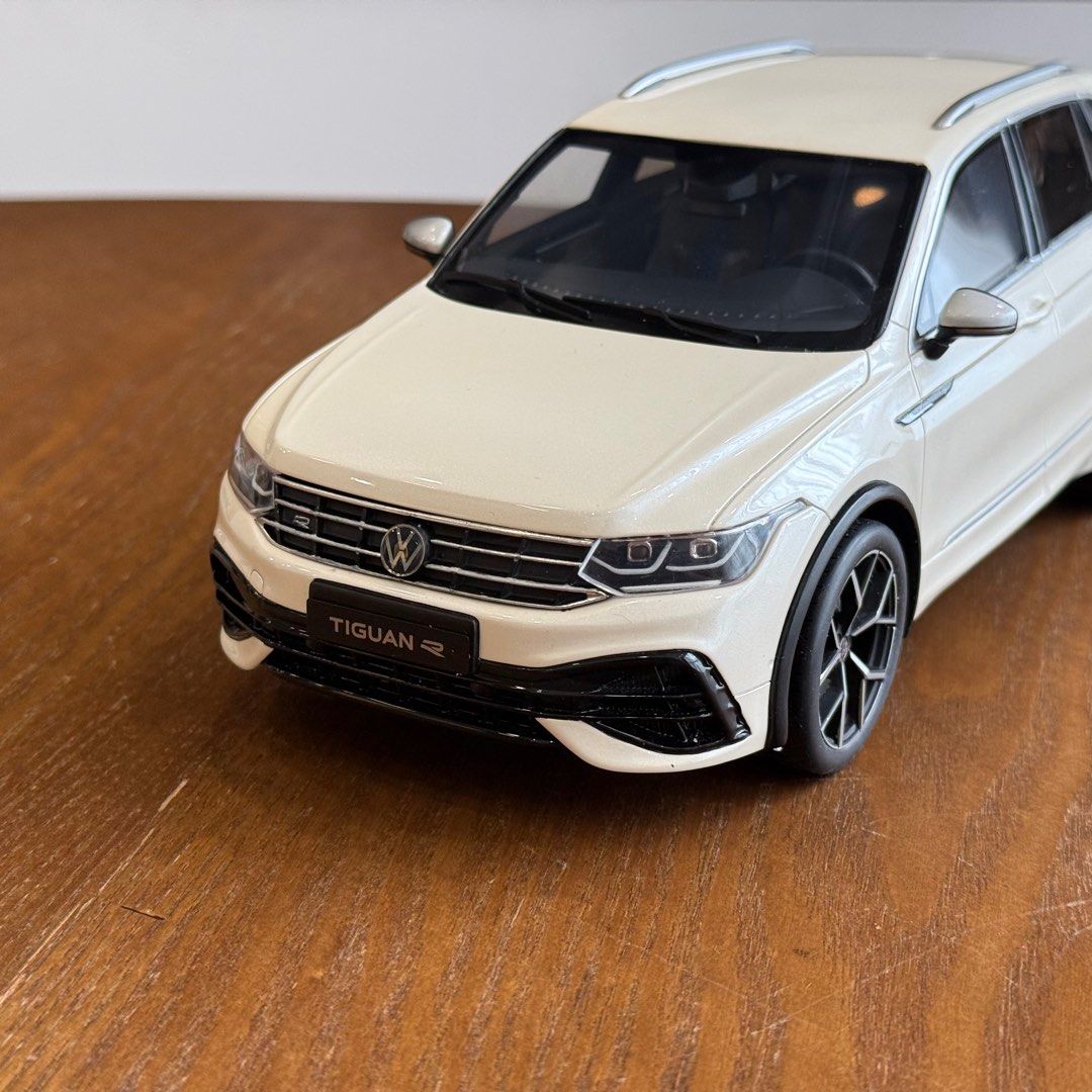 1/18 1/18 OttoMobile Volkswagen VW Tiguan R model car resin same scale ...