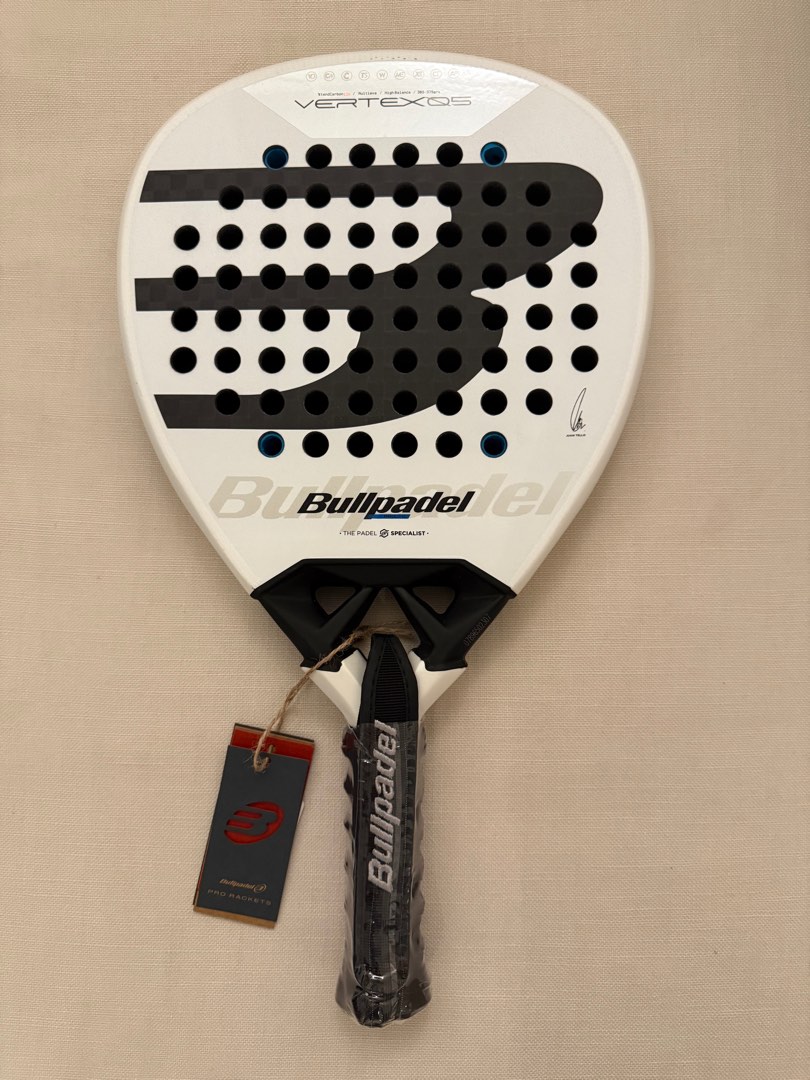 Bullpadel Vertex 05 26, Sports Equipment, Sports & Games, Racket & Ball ...