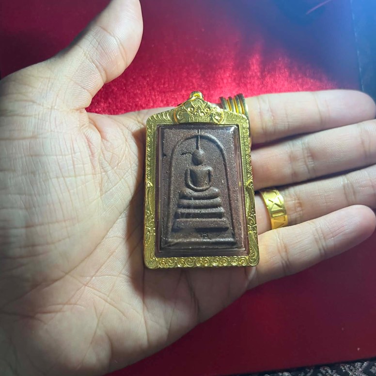 Luang Ta Maha Bua Somdej, Hobbies & Toys, Religious Items on Carousell