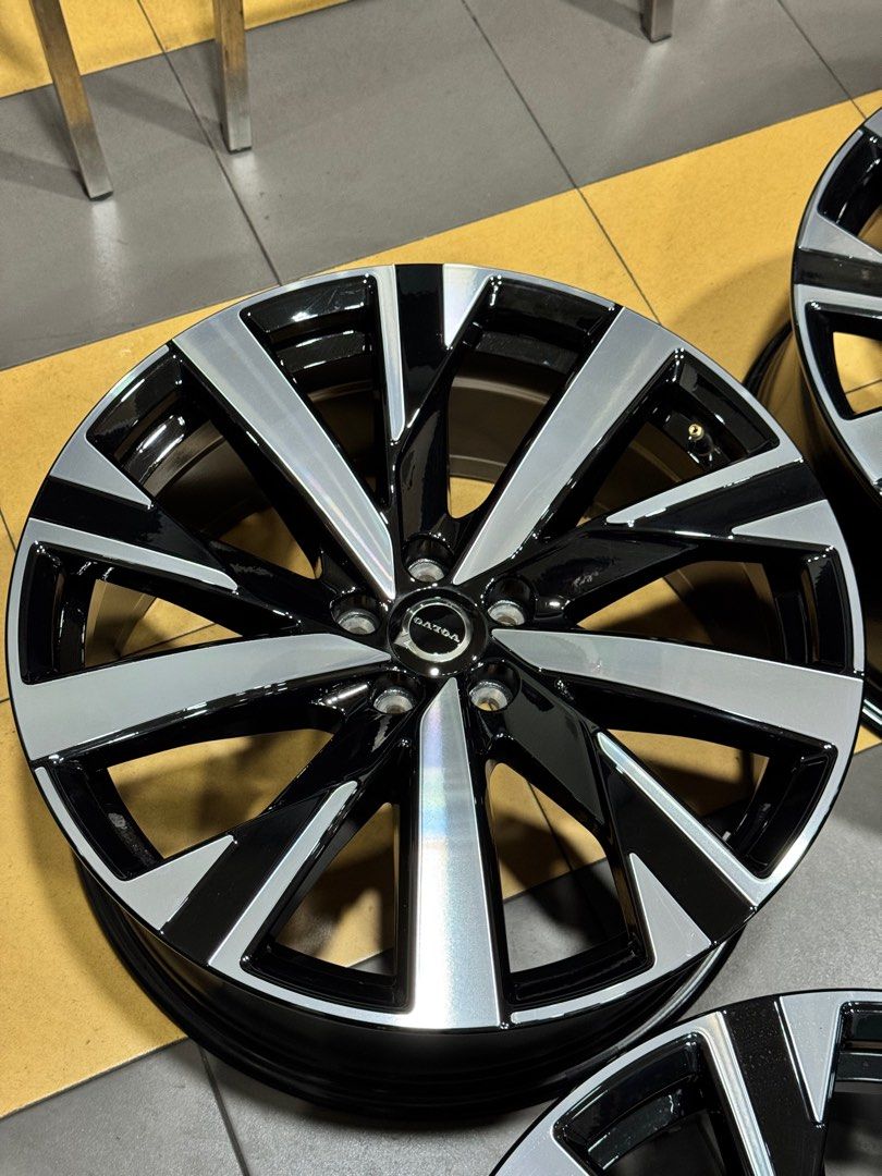 Original 2025 MY 20” Volvo XC90 rims, Car Accessories, Tyres & Rims on ...