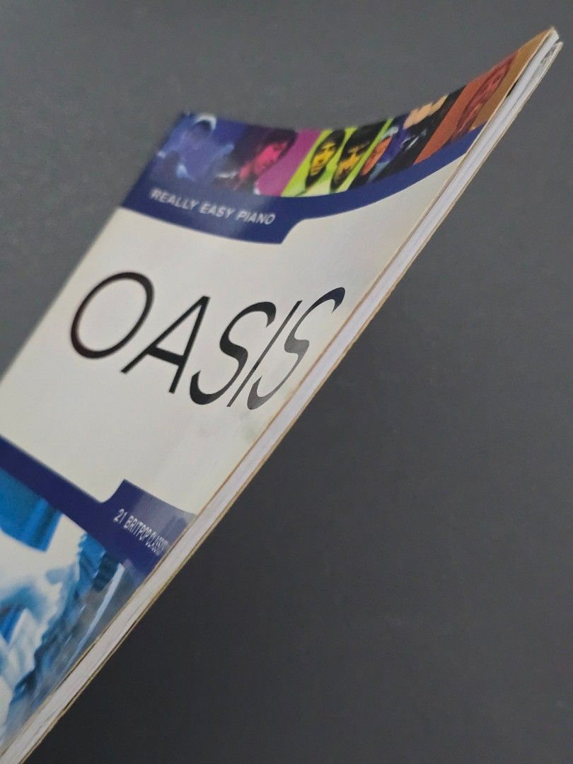 Really Easy Piano: Oasis - 21 Britpop Classics, Hobbies & Toys, Music ...
