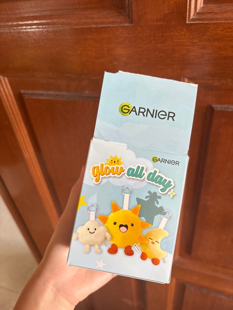 Secret Garnier Glow Buddy Star plush keychain, Hobbies & Toys, Toys ...