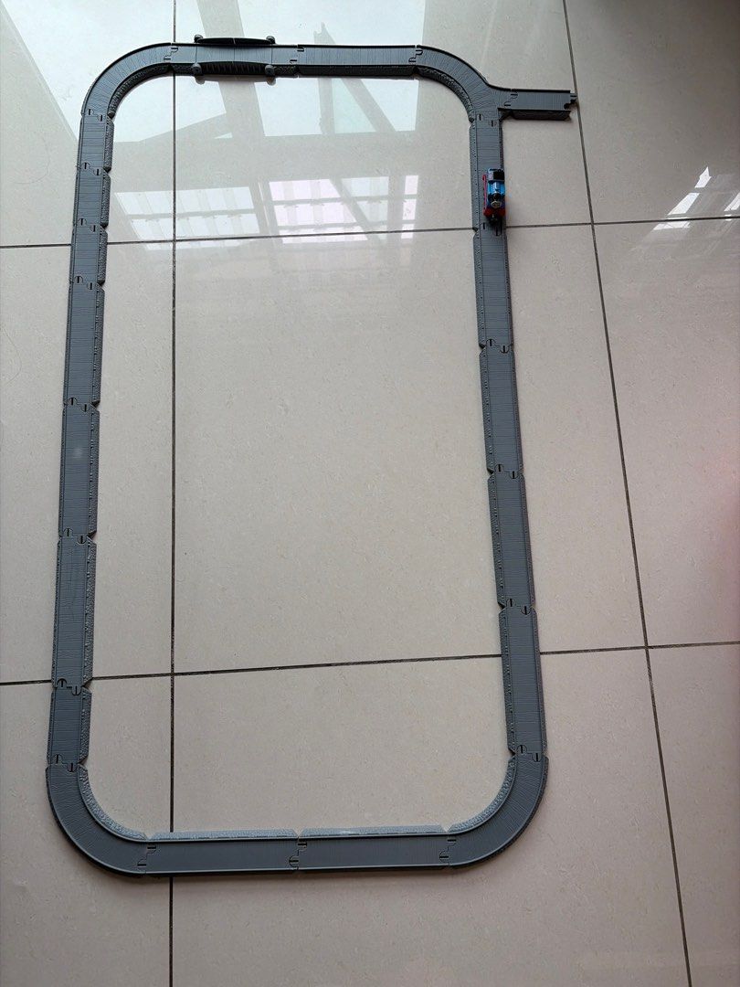 Thomas the Tank Engine Train Set with Track, Hobbies & Toys, Toys ...