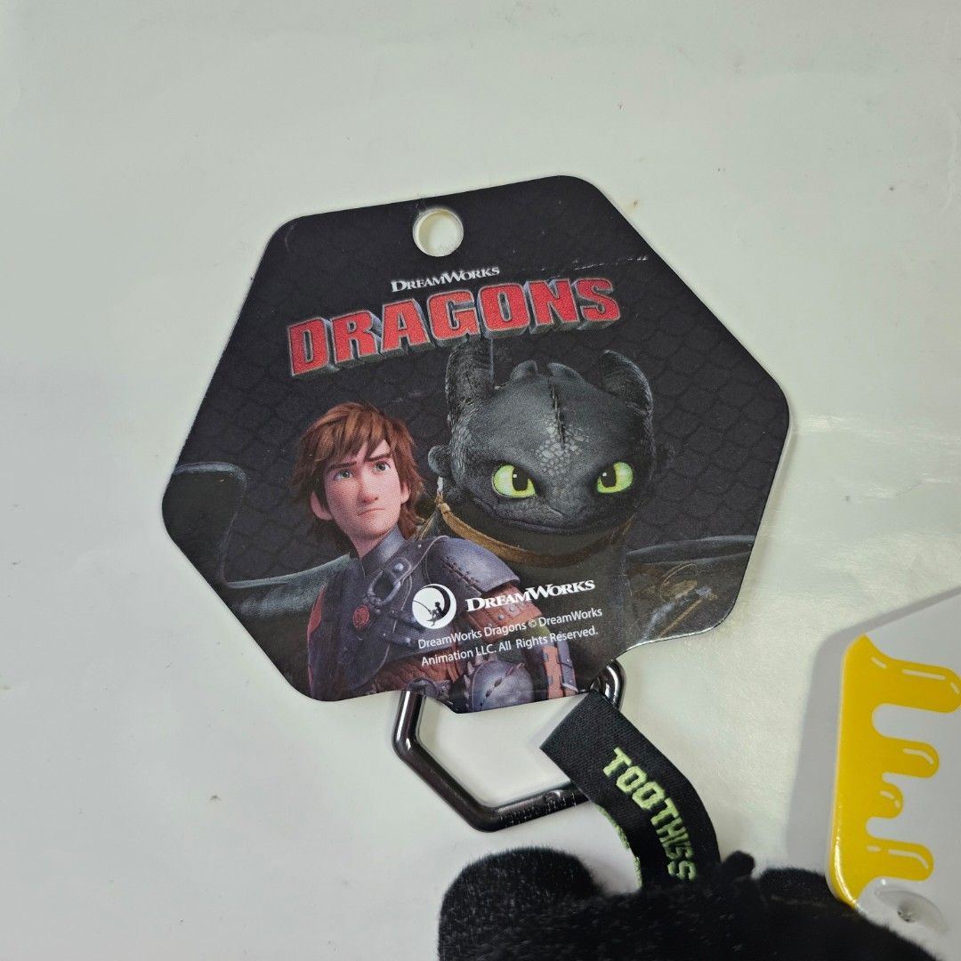 Cheeky Toothless w/ Fish Furry Plush Keychain 11cm | How To Train Your ...