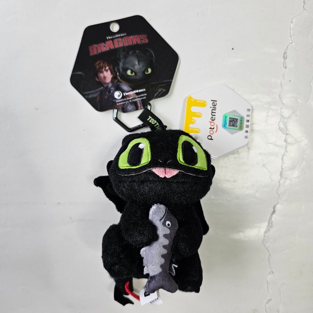 Cheeky Toothless w/ Fish Furry Plush Keychain 11cm | How To Train Your ...