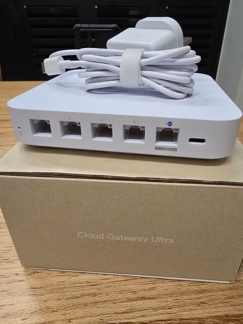 Ubiquiti unifi Cloud Gateway Ultra, Mobile Phones & Gadgets, Other ...
