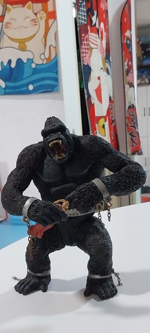 King Kong Authentic Movie Figurine with red dress lady n chains ...