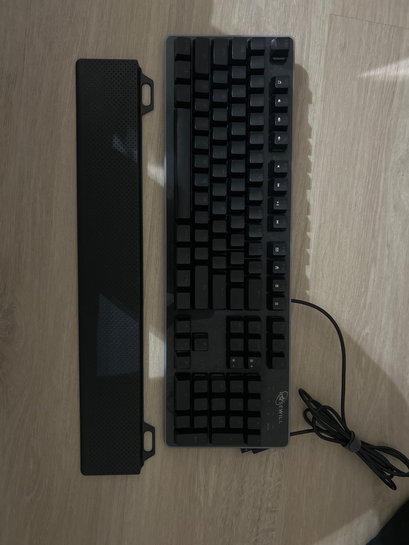 Rosewill RGB membrane keyboard with Wrist Rest, Computers & Tech, Parts ...