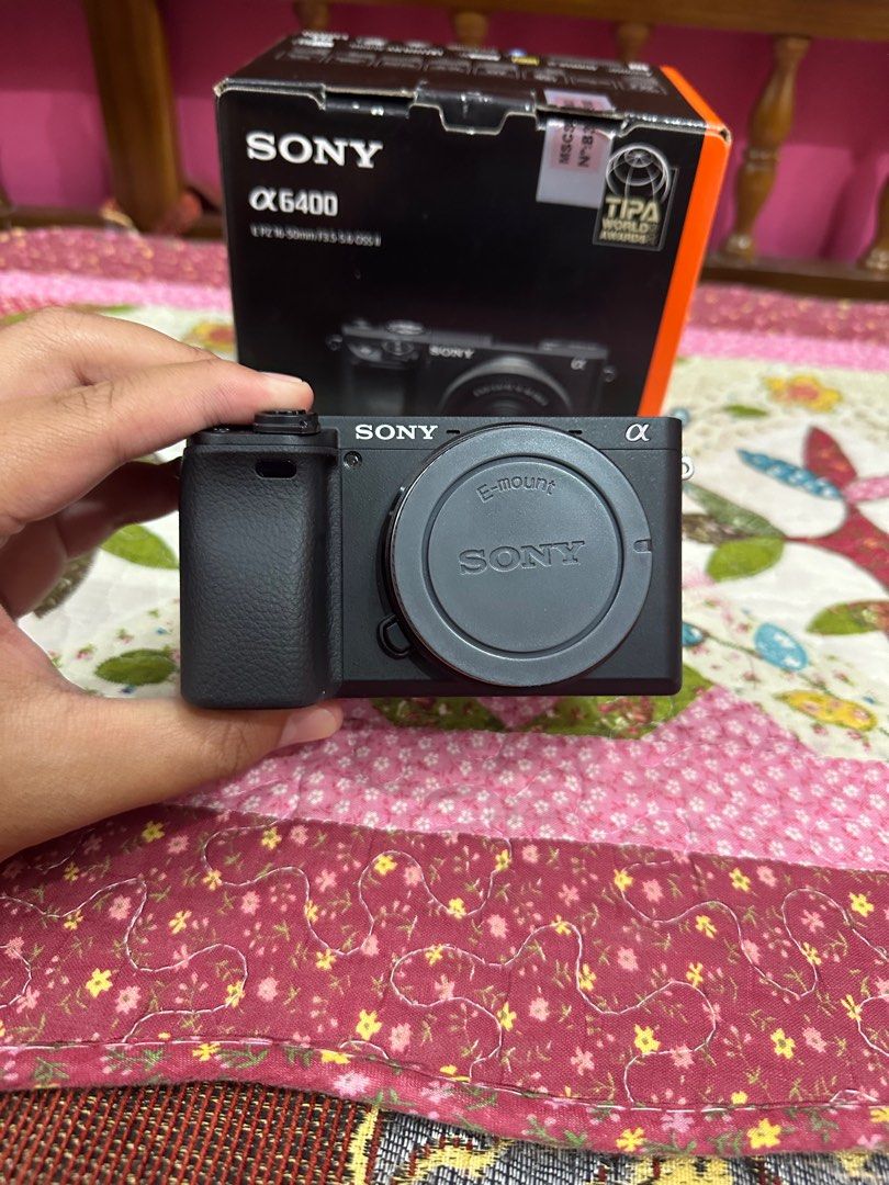Sony A6400 (FIX PRICE), Photography, Cameras on Carousell