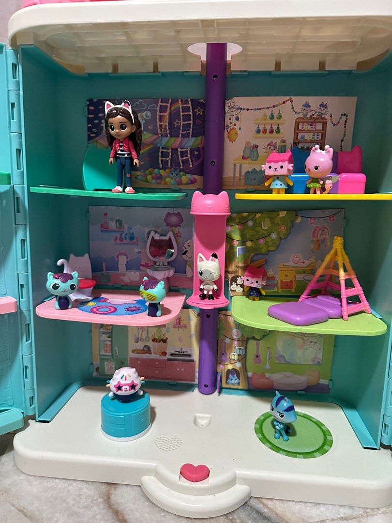 Gabby's Dollhouse Playset, Hobbies & Toys, Toys & Games on Carousell