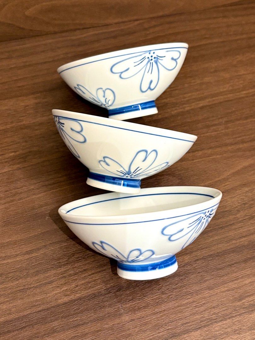 Japanese Blue & White Relief Floral Flared Rice Bowls (Set of 3 ...