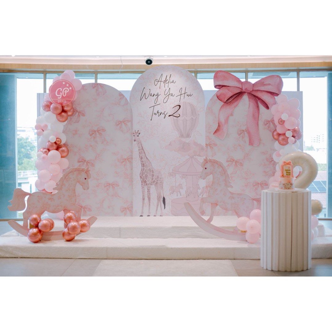 Pink Safari & Bows Theme Birthday Decor Set Up, Lifestyle Services ...