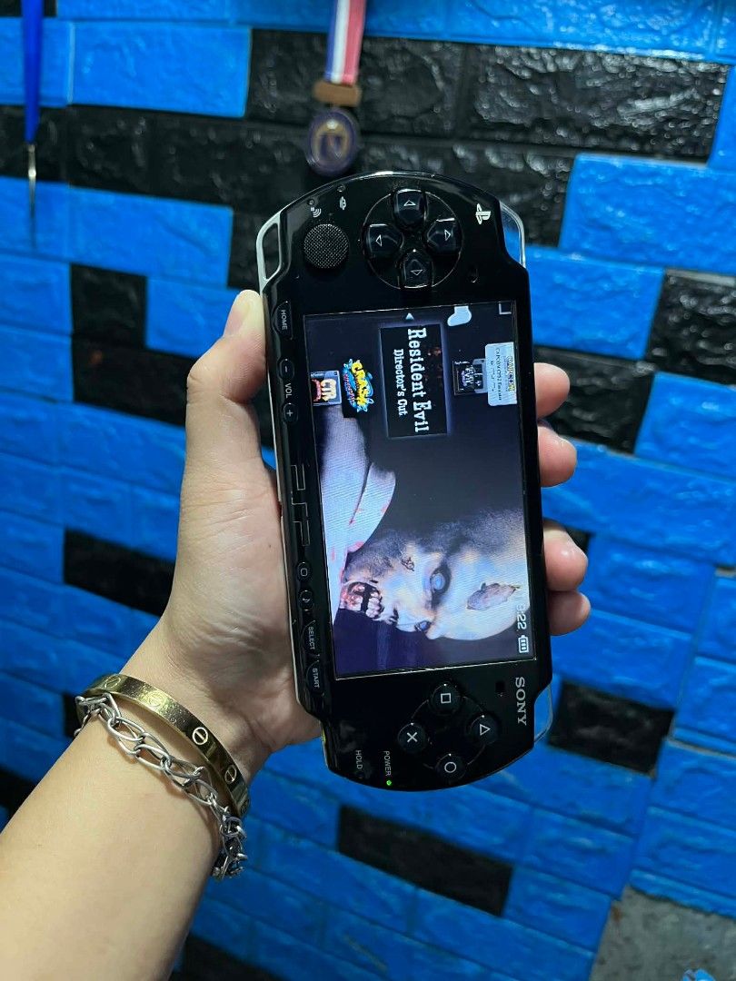 PSP 2000 Model Slim BLACK (V2) 64gb 100+ Games ‼️🖤🖤, Video Gaming ...