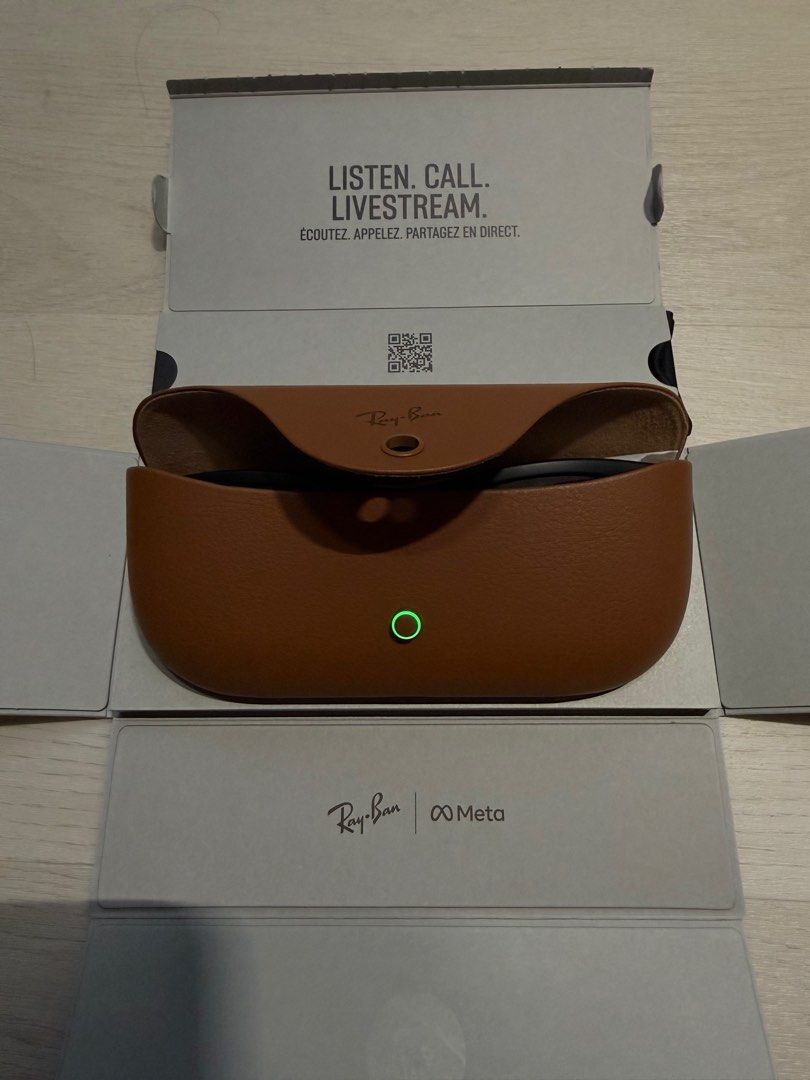 Ray-Ban Meta Wayfarer AI Smart Glasses - Matte Black Polar Gradient ...