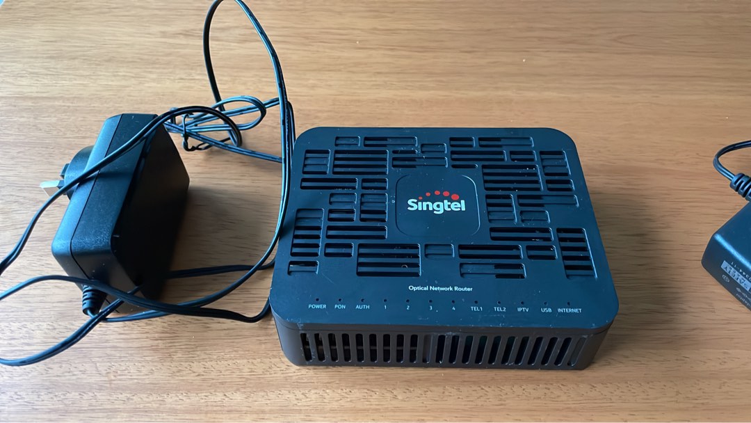 Singtel Optical Network Router and Singtel Wifi 6 Router, Computers ...