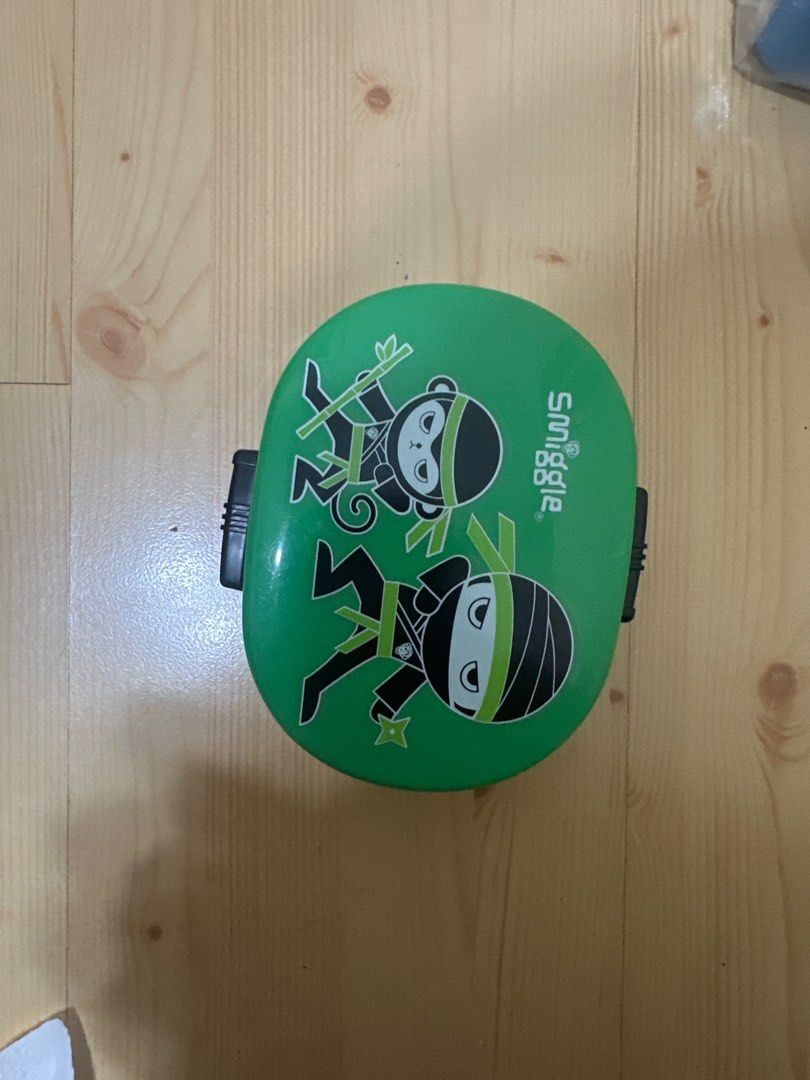 Smiggle Ninja Snack Box, Furniture & Home Living, Kitchenware ...