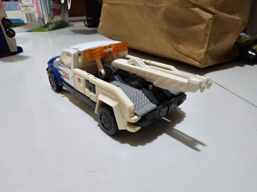 Transformers Movie Deluxe Longarm Tow Truck, Hobbies & Toys, Toys ...