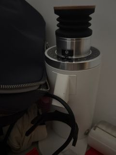 Hario Manual Coffee Grinder手搖咖啡磨豆機, 家庭電器, 廚房電器, 咖啡機及咖啡壺 - Carousell