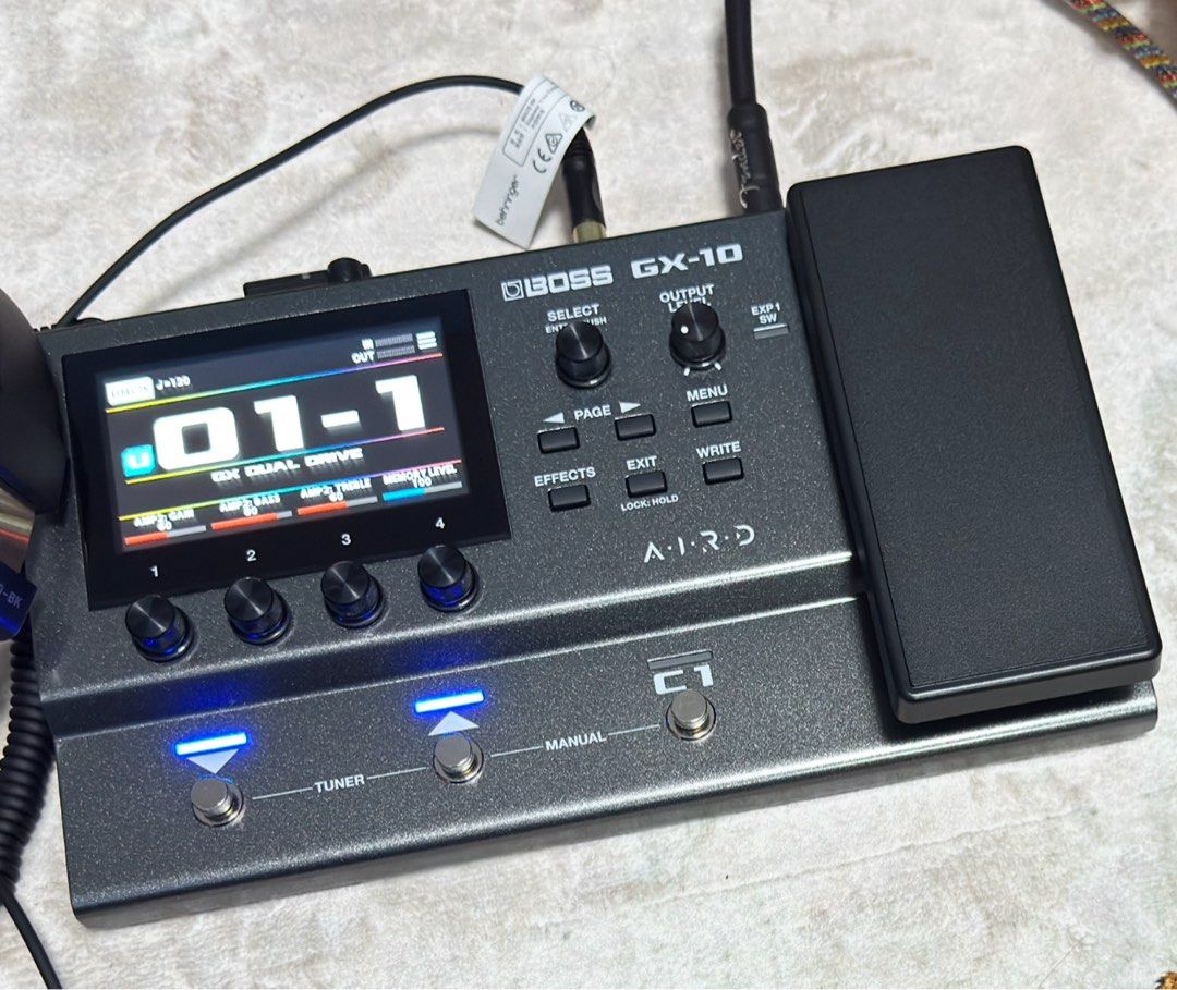Boss GX-10 Guitar Effects Processor, Hobbies & Toys, Musical ...