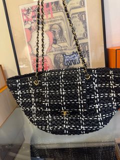 chanel, Luxury, Bags & Wallets on Carousell