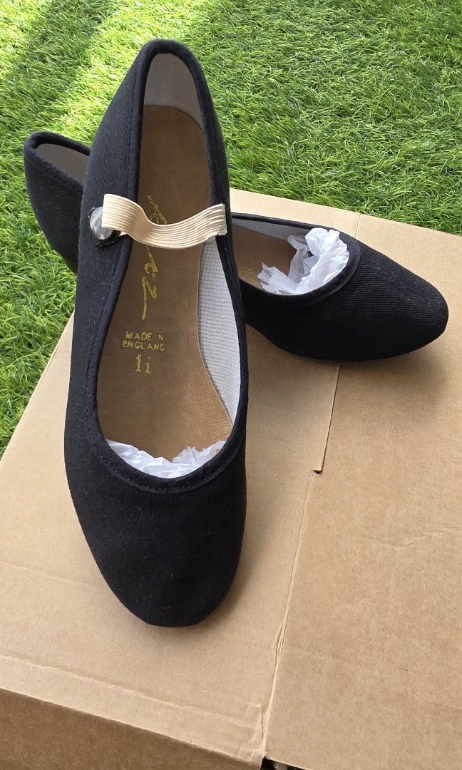 (RESERVED) Katz RAD pre-loved ballet character shoes, Babies & Kids ...