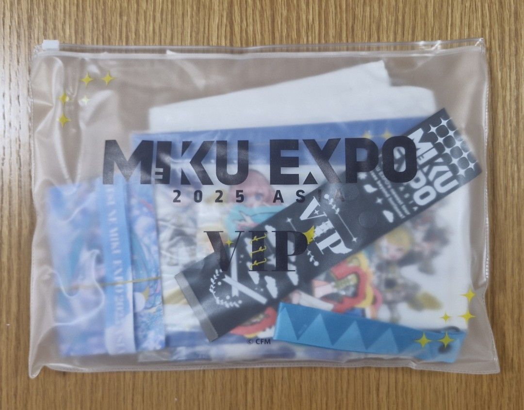 Miku Expo 2025 VIP Exclusive Merchandise Set + Confetti, Hobbies & Toys ...