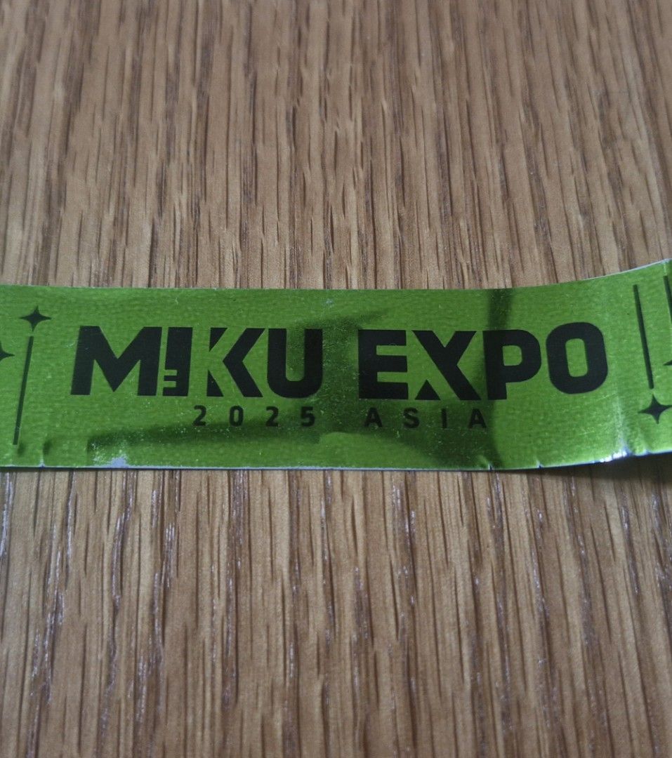 Miku Expo 2025 VIP Exclusive Merchandise Set + Confetti, Hobbies & Toys ...