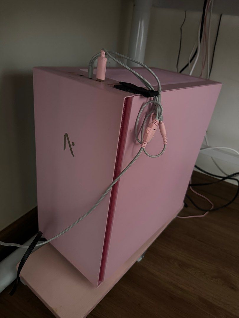 Pink PC Setup - Monitor, Keyboard, Mouse, and PC, Computers & Tech ...